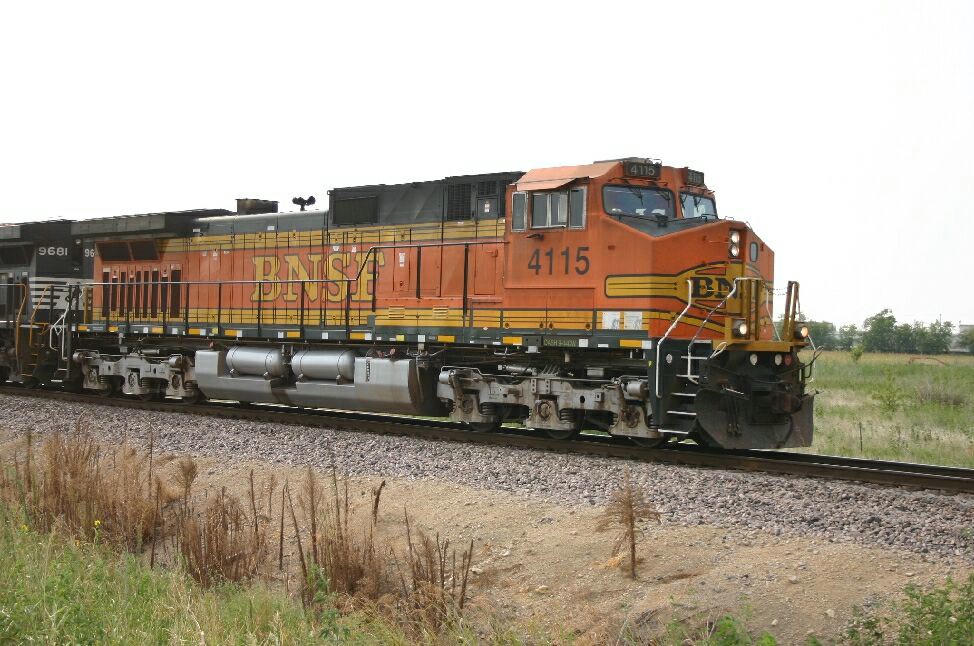 BNSF 4115